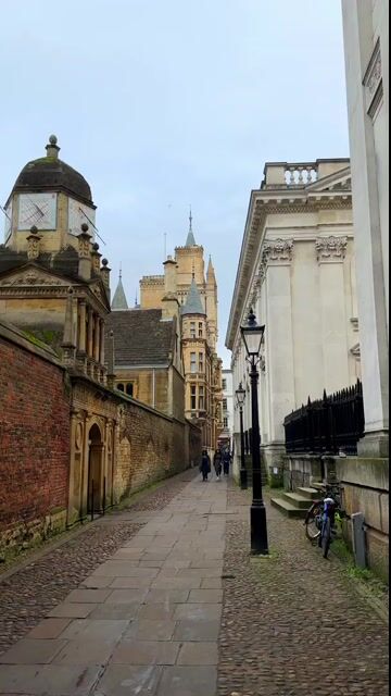 Cambridge University & Kings College Walking Tour By Alumni™ | GetYourGuide